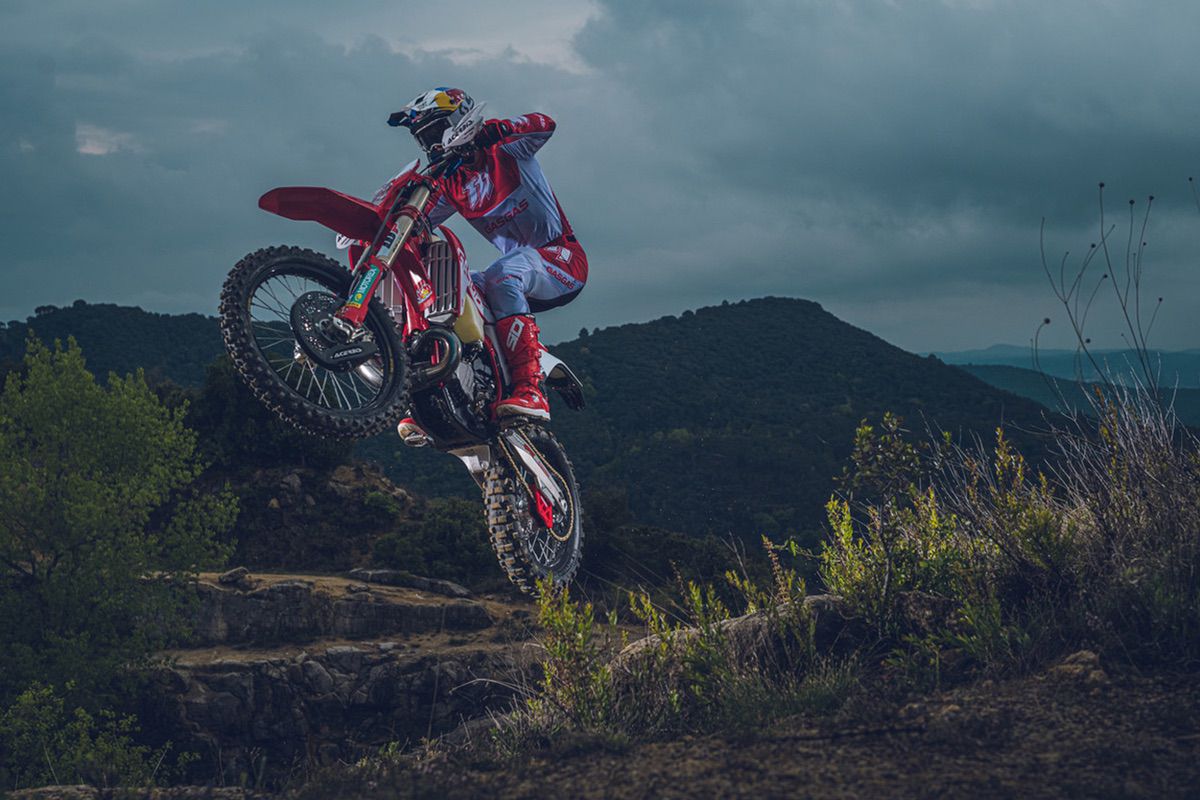 Taddy Blazusiak se prepara para la Extreme XL Lagares | Moto1Pro