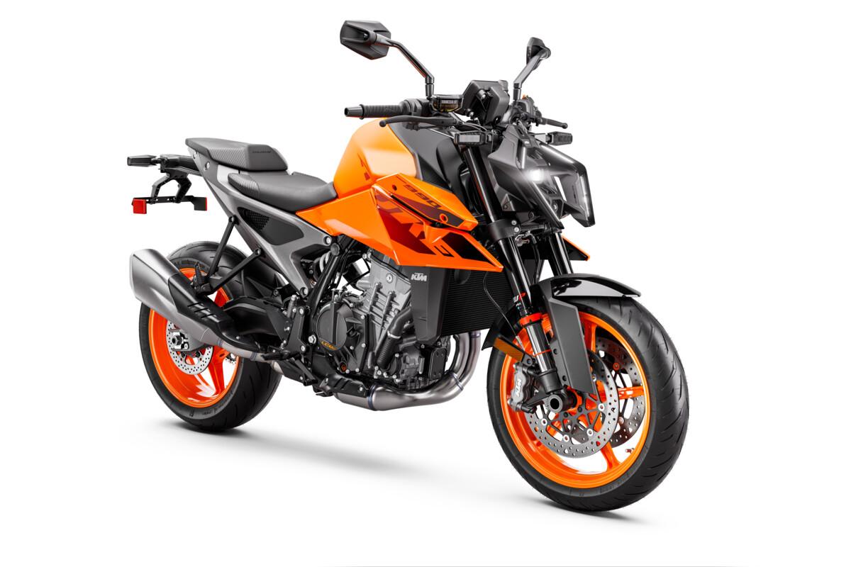 Nueva KTM 990 Duke 2024: 947 cc, 123 CV y 179 kg ¡rompedora! | Moto1Pro