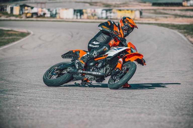 Los nuevos KTM modelos Street y Adventure 2025: ¡ya llegan! | Moto1Pro