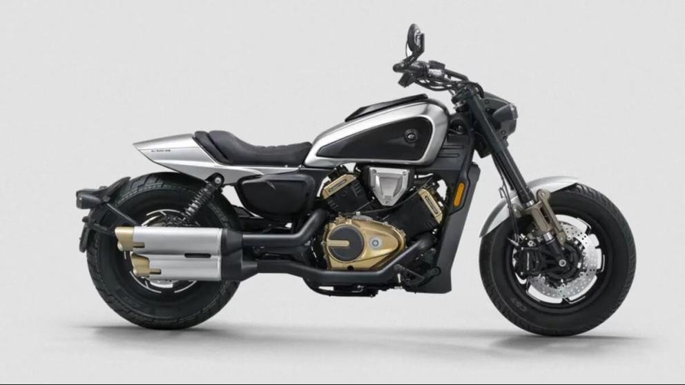 QJMotor Flash 600: cruiser deportiva con motor V4 | Moto1Pro