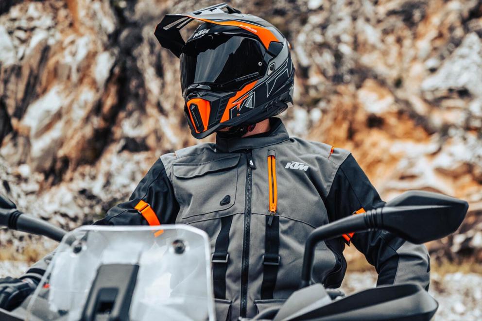 Colección KTM Powerwear 2024: Cómo ir a la última | Moto1Pro